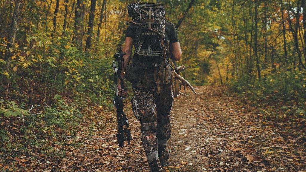 Mastering Mobile Deer Hunting: Techniques for Using Tree Saddles and ...