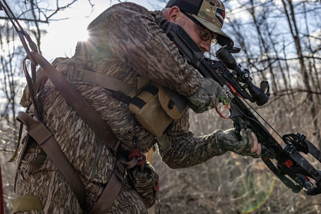 Crossbow Review: Barnett Hyper Raptor BCX - Crossbow Magazine